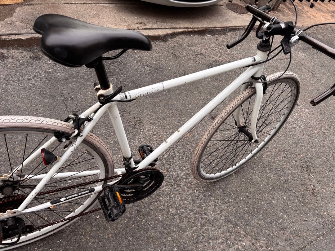 グランディール　ロードバイク 700Cホワイト