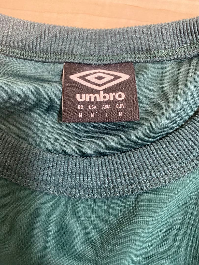 umbro ウィンドブレーカー Mサイズ　　ブレーメン