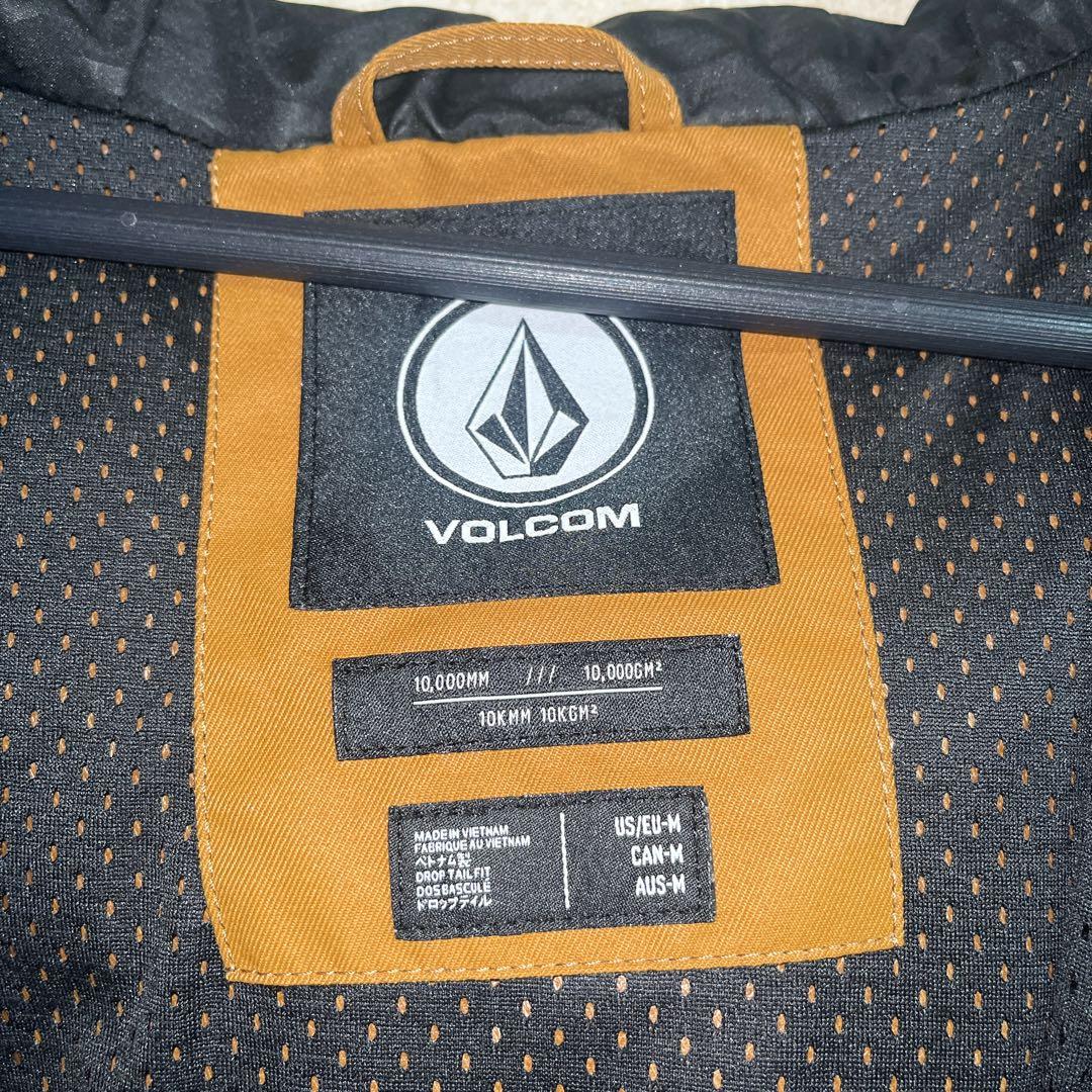 【一度使用美品】VOLCOM スノボウェア　上　23-24 型落ち　Mサイズ
