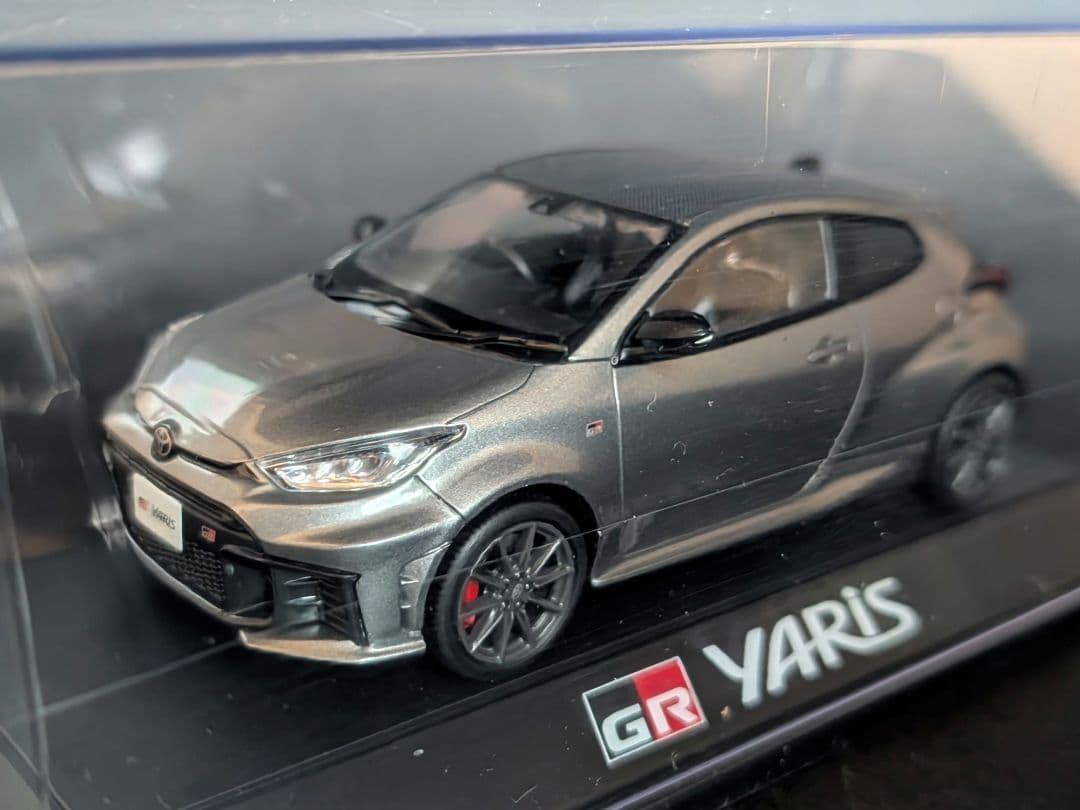 【Pikanchu】TOYOTA GR ヤリス プレシャスメタル 1/30