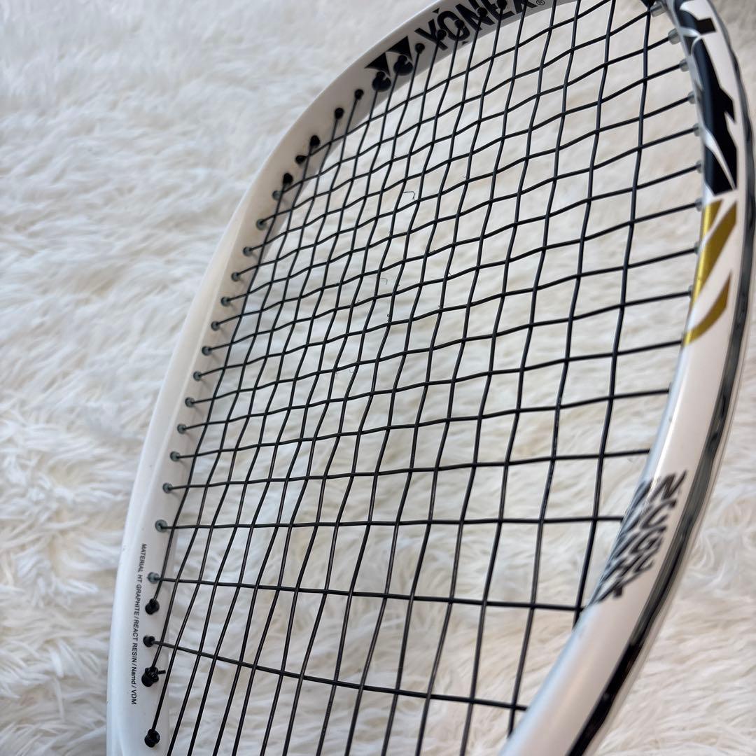 YONEX ソフトテニスラケット　ジオブレイク70V ホワイト　軟式　ヨネックス