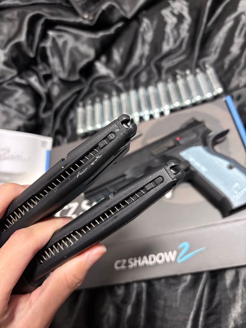 最終値下げ カーボネイト CZ SHADOW2 CO2 ガスガン