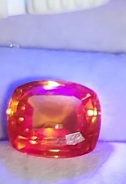 ゴールデンイエローサファイア 10.980ct