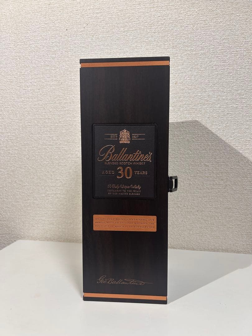 Ballantine's 30年 ブレンデッドスコッチウイスキー　木箱入り