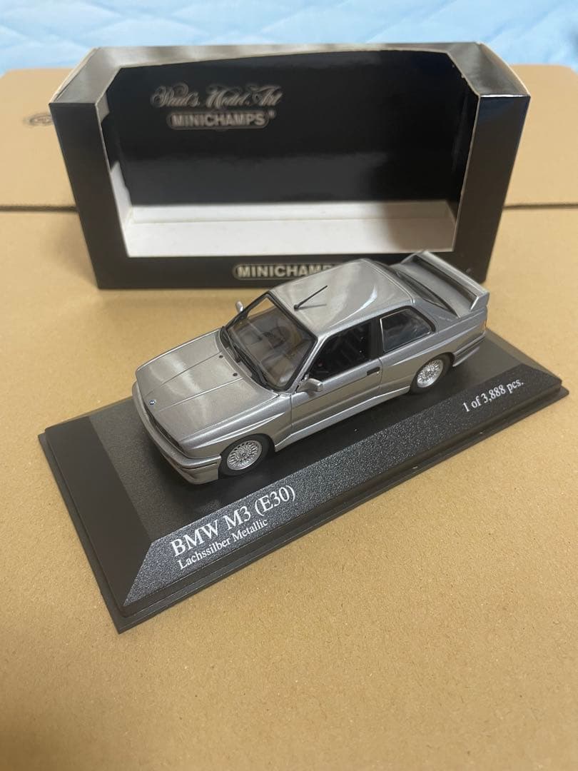  M3 (E30) 1987 Silver 1/43 ミニカー
