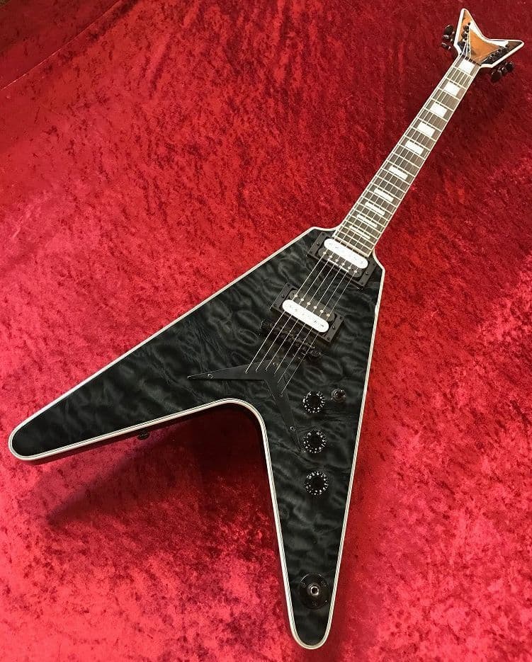 ギター DEAN V Select Quilt Top Trans Black