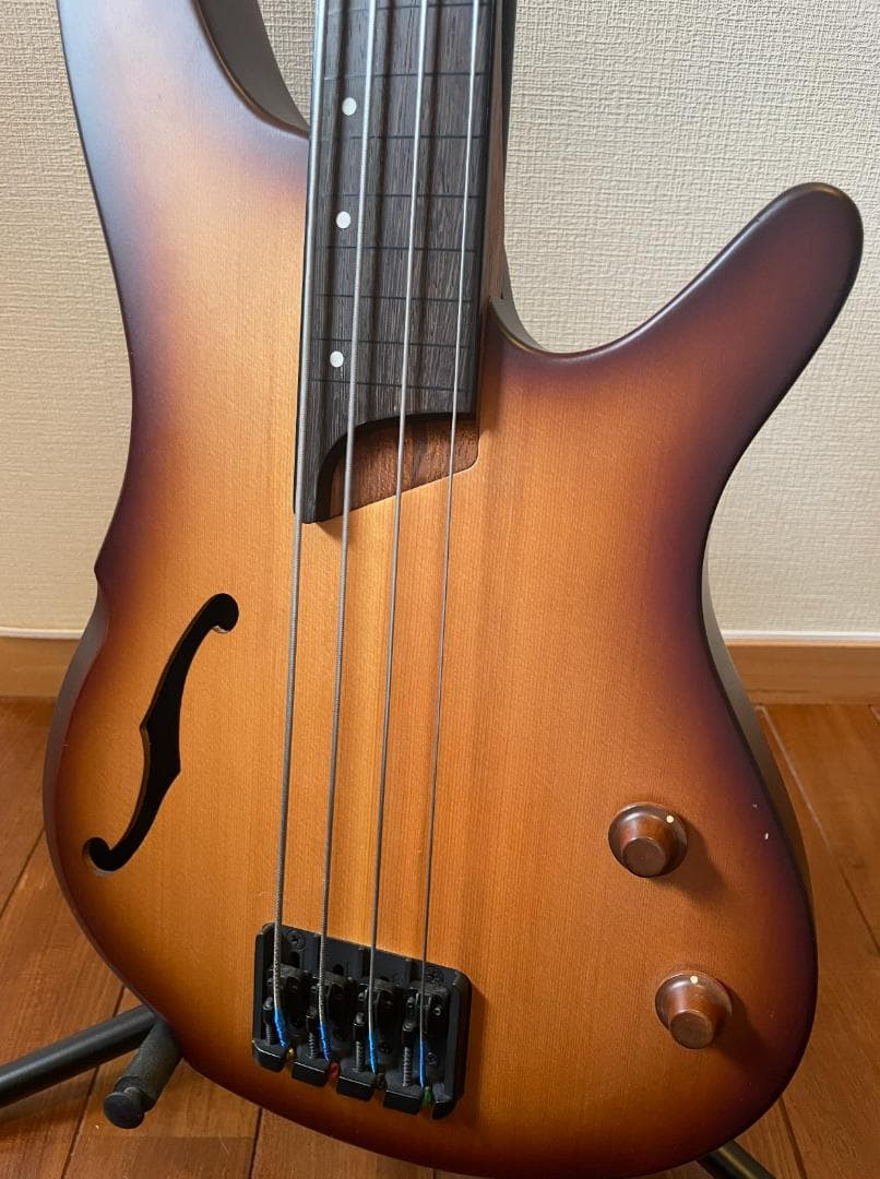 Ibanez Bass SRH500F-NNF フレットレスエレキベース