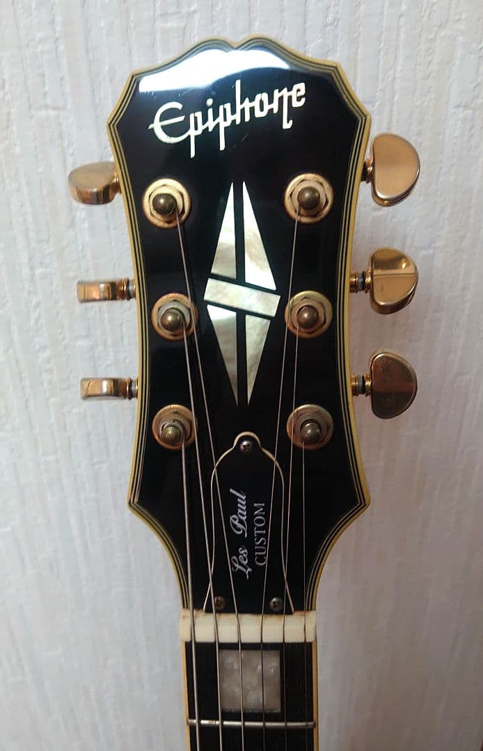 ケース付き！Epiphone by Gibson Les Paul Custom