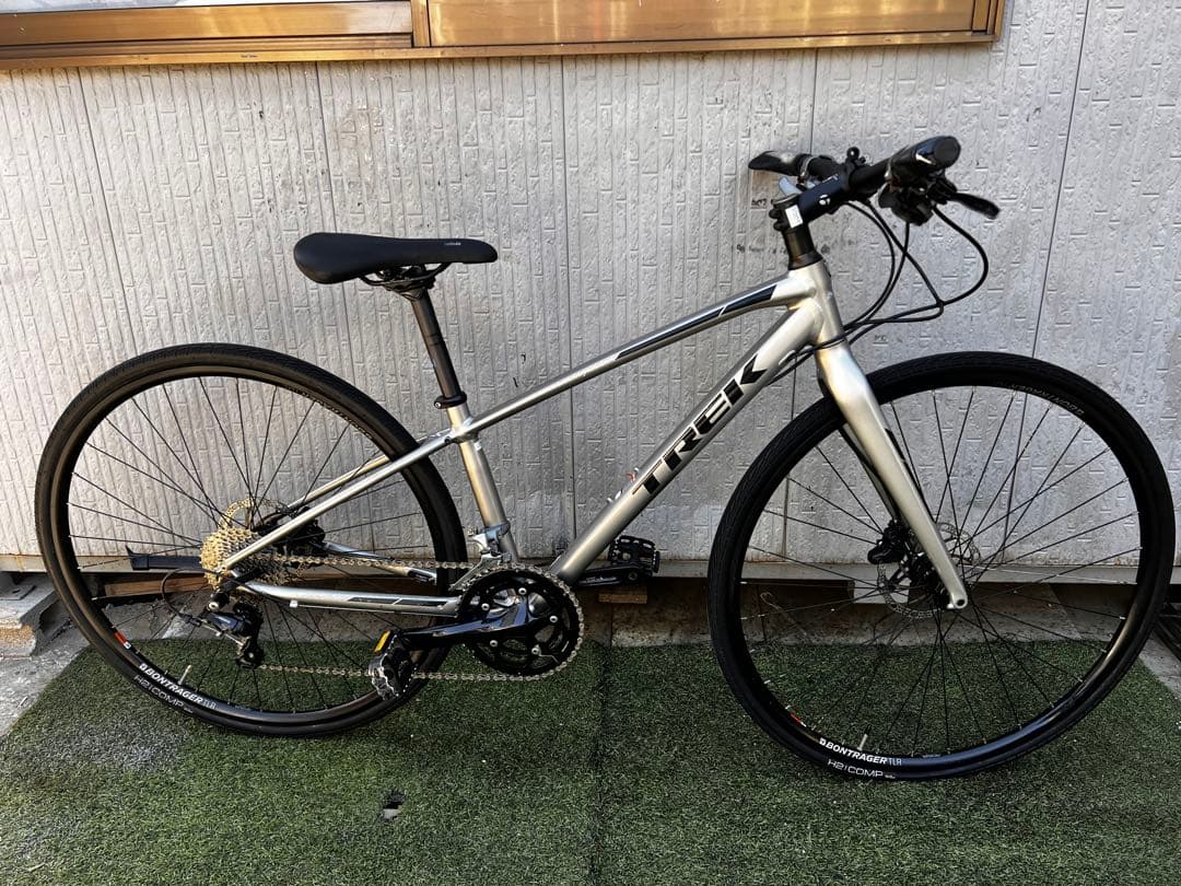 TREK FXS4 トレック　ロードバイク