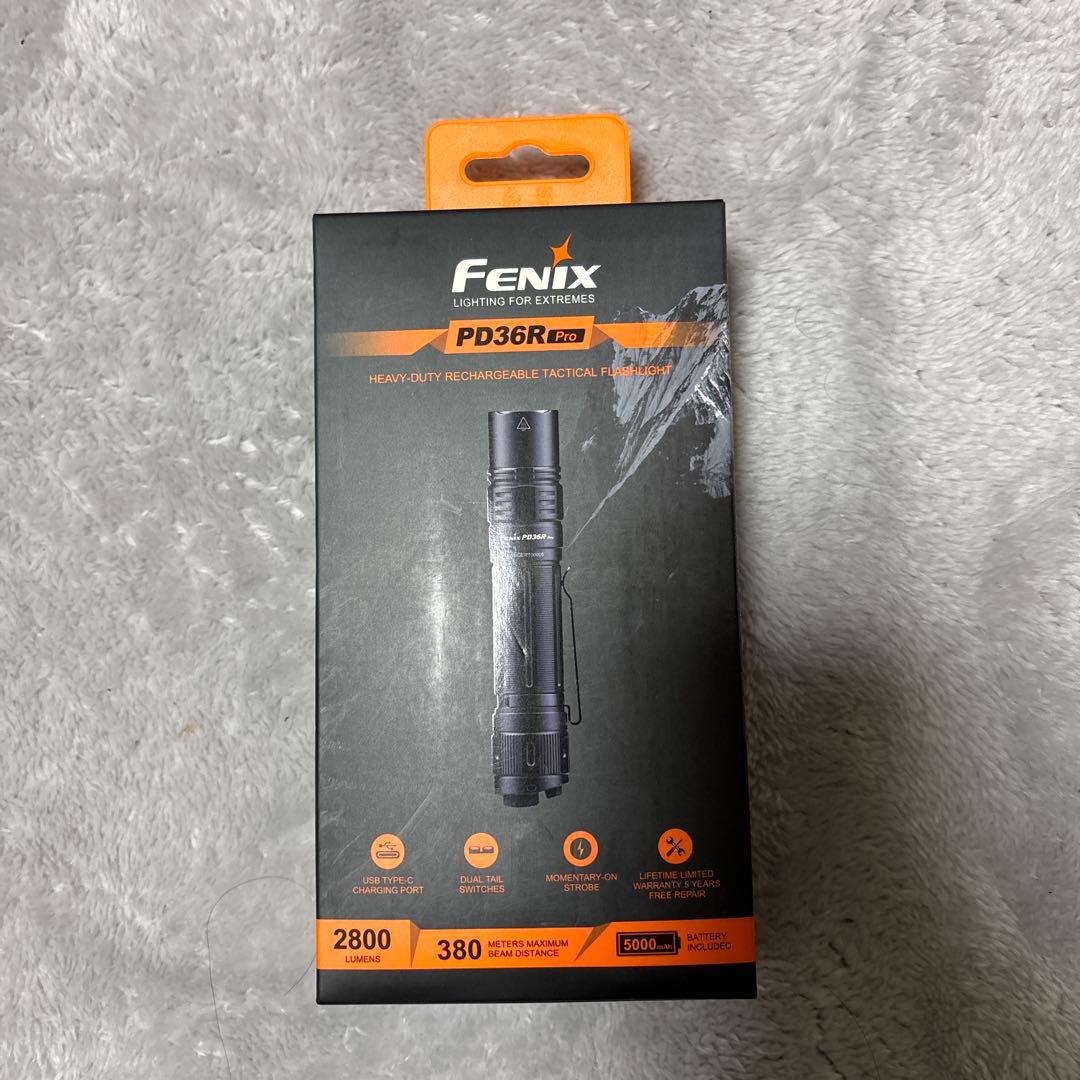 Fenix PD36R Pro 懐中電灯 2800ルーメン