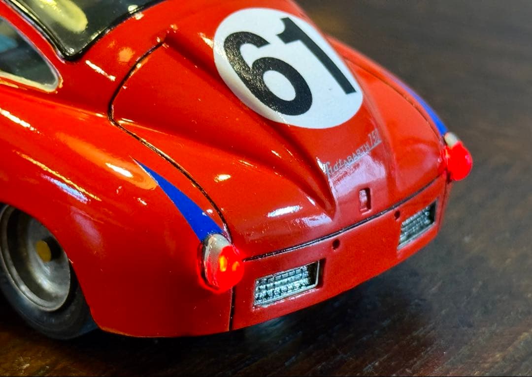 1/24 FIAT ABARTH 750 MFHレジン製作スロットカー中古品