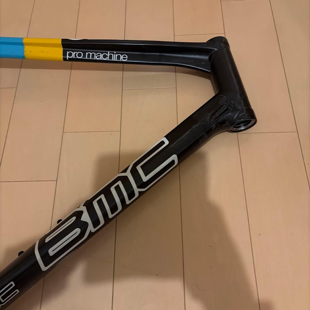 BMC pro machine カーボンフレーム