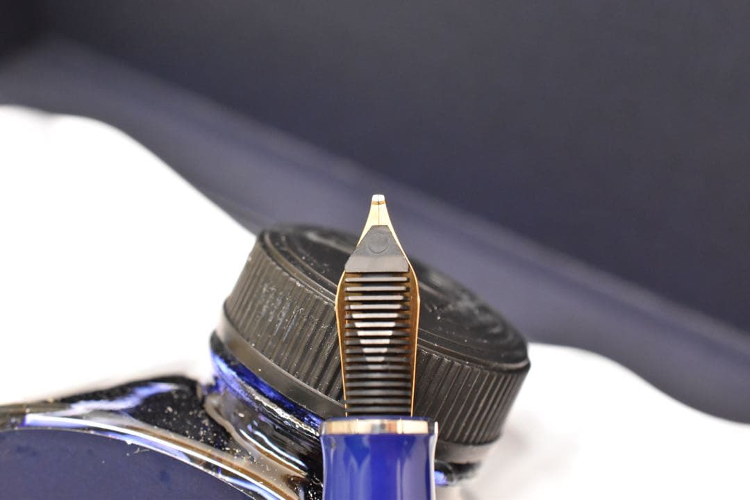 ジ*ー様 Pelikan スーべレーンM805 万年筆 ダークブルー　シルバート