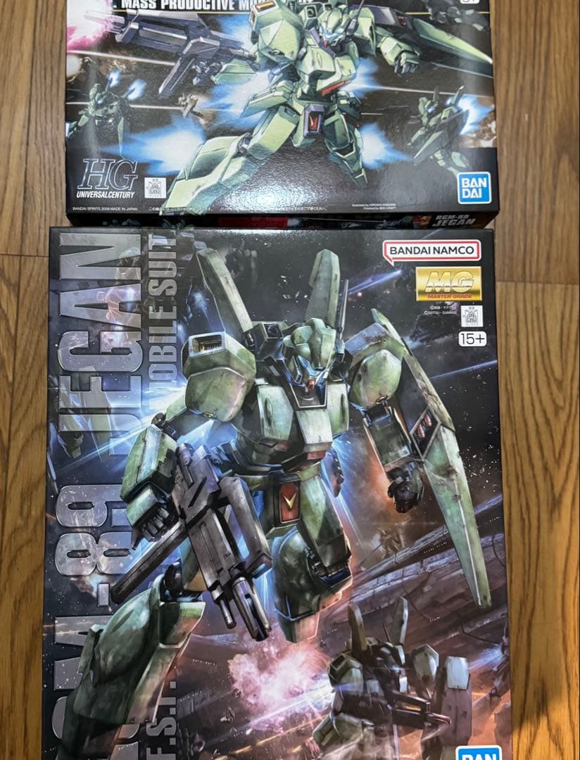 MG 1/100 RGM-89 JEGAN HG 1/144 ジェガン　2点