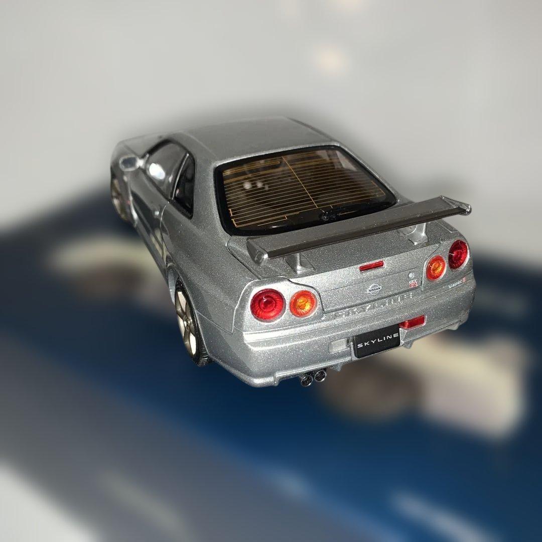 エブロ　日産スカイラインGT-R（R 34）VスペックⅡ 1/24 シルバー