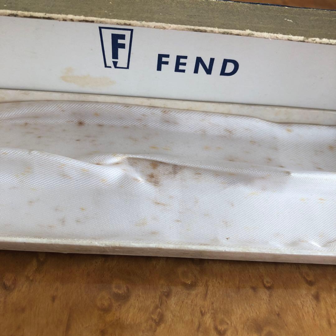 FEND 3色ボールペン　シルバー