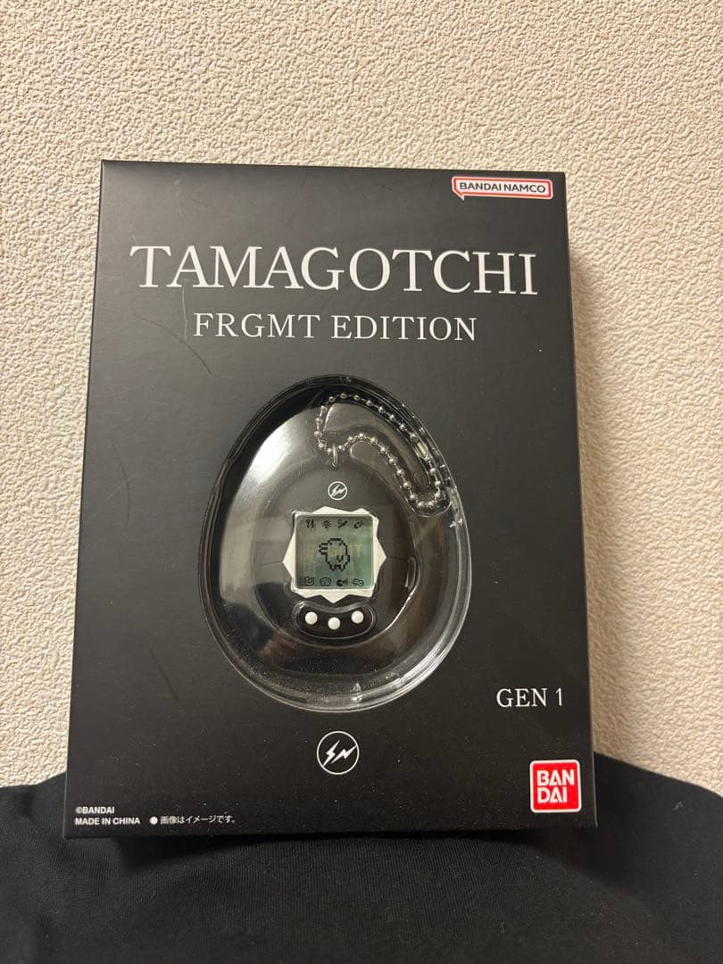 fragment Tamagotchi たまごっち バンダイ 新品未使用 黒