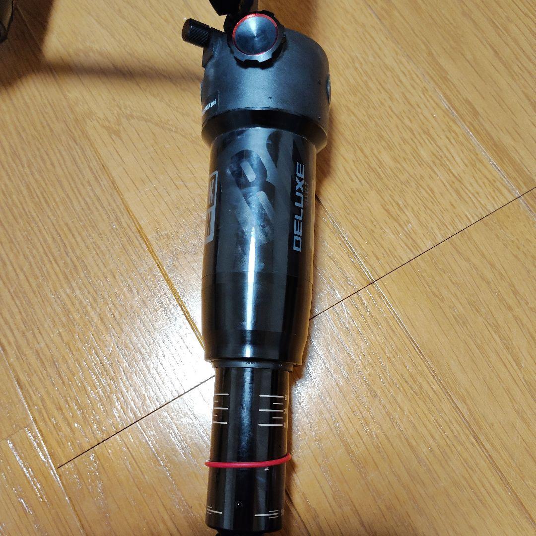 Rockshox deluxe select トラニオン 180x50 mm
