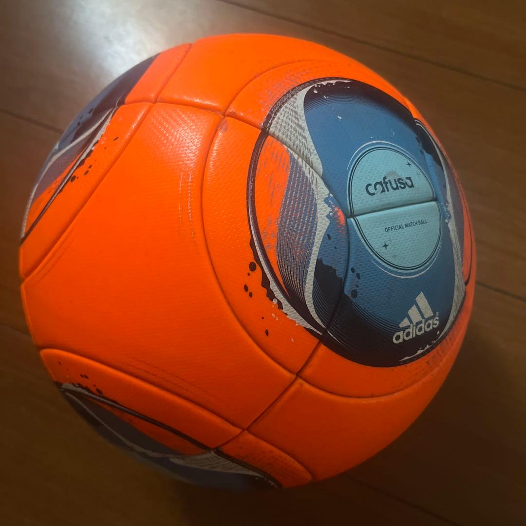 adidas Cafusa サッカーボール サイズ5
