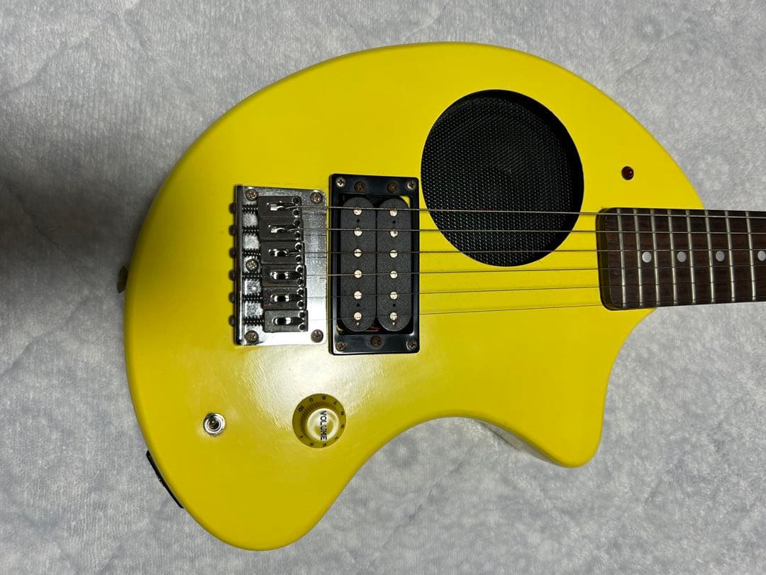 FERNANDES ZO-3 アンプ内蔵ミニギター　イエロー 「ジャンク品」