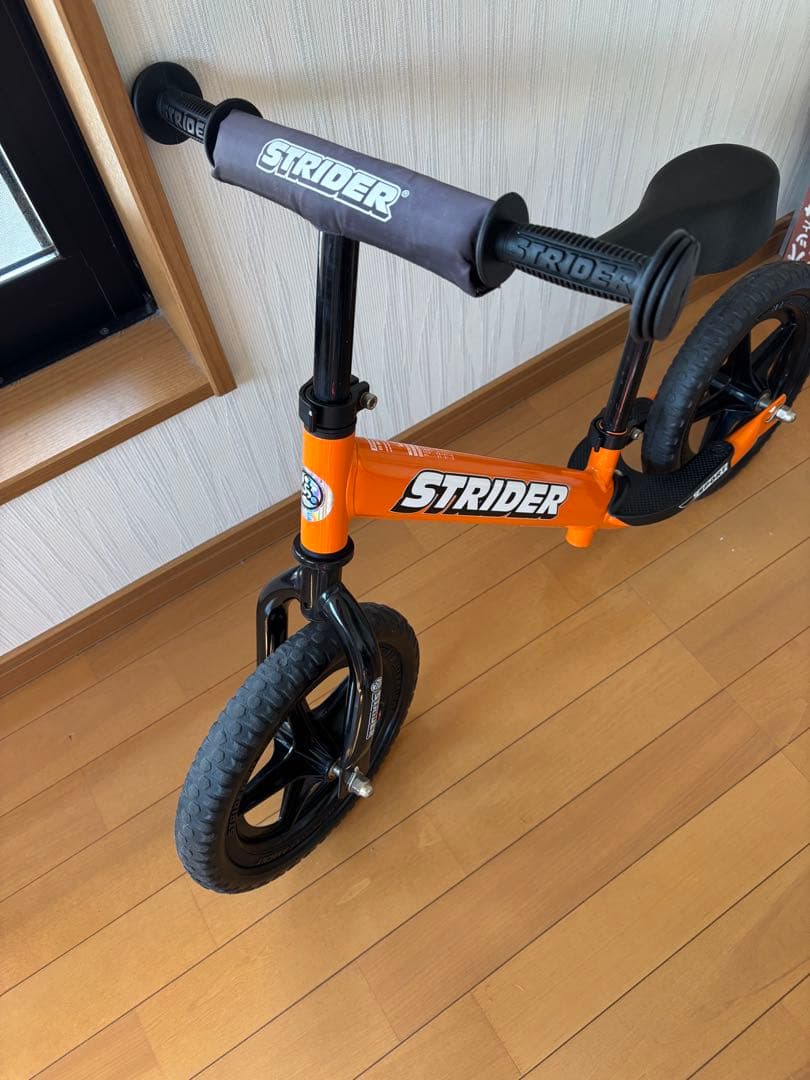 STRIDER バランスバイク オレンジ 12インチ➕新品プロテクターセット