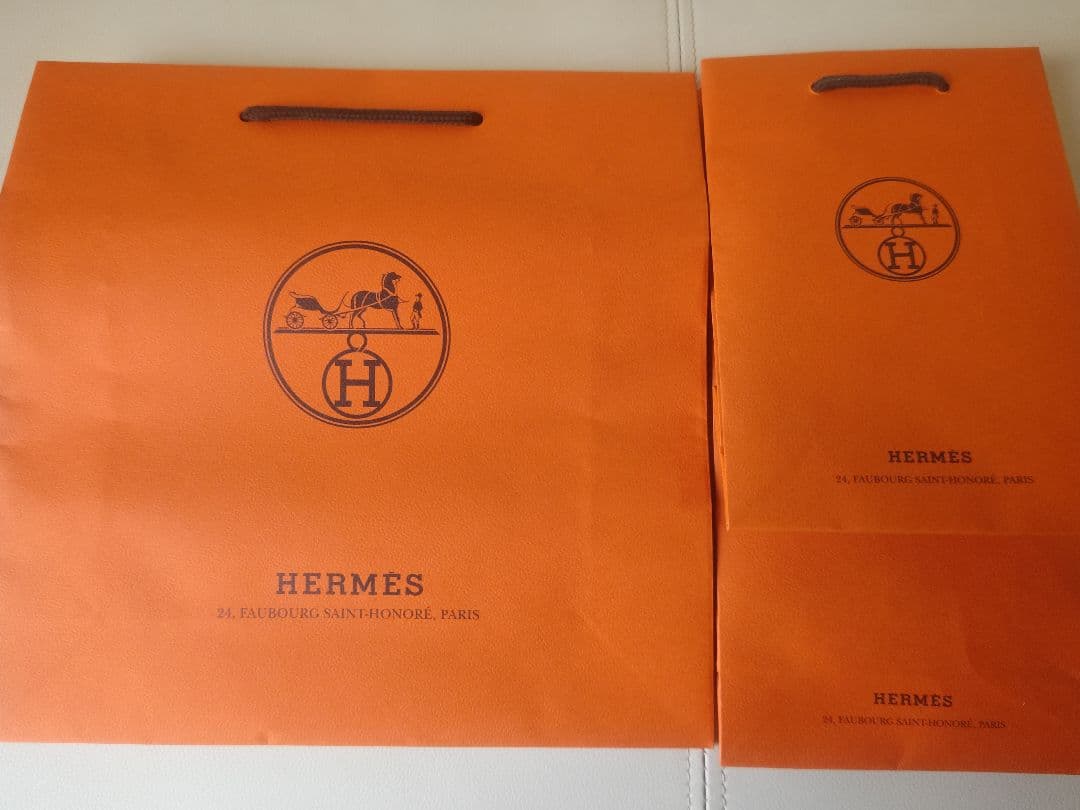 HERMES 紙袋づくし