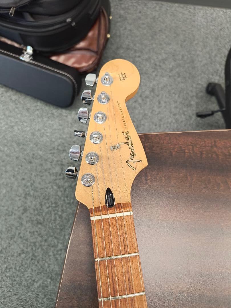 ぷ*ー様 Fender Stratocaster サンバースト