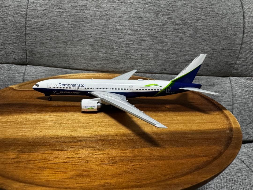 ボーイングエコデモンストレーター　B777-200 1/400