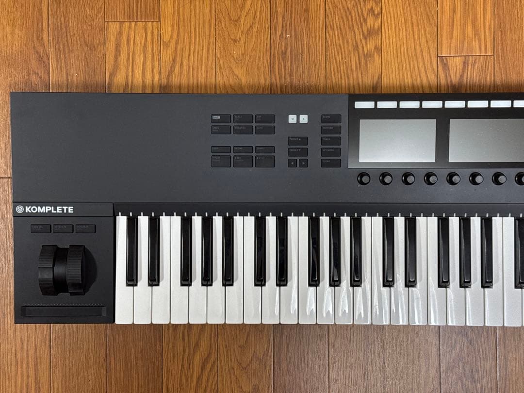 KOMPLETE KONTROL S61 MK2 ライセンス付き
