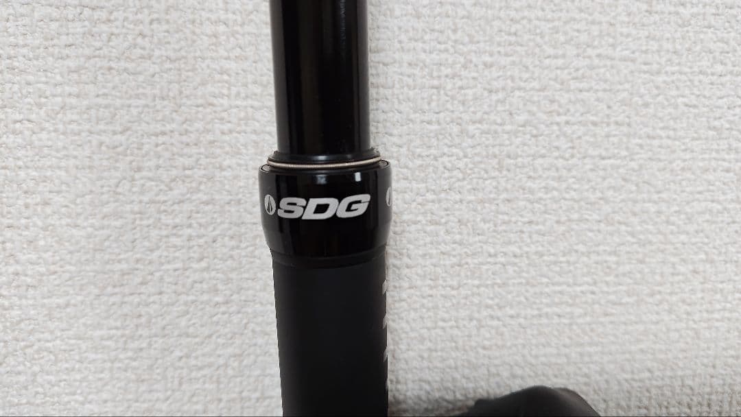 SDG ドロッパーシートポスト 3.6mm x 170mm レバー付き