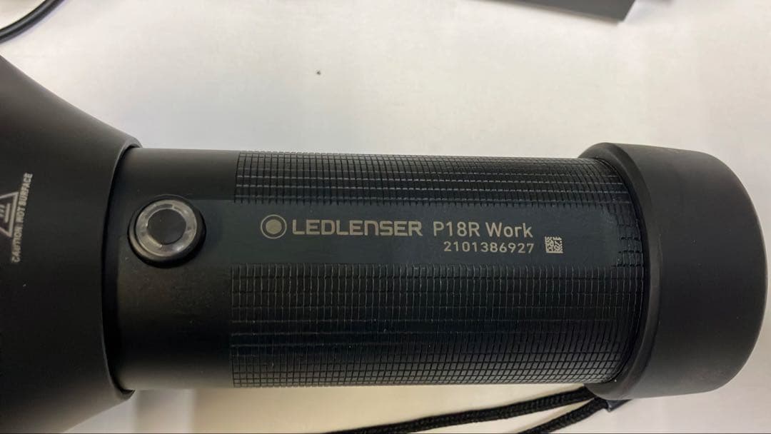 LEDLENSER P18R Work 懐中電灯 充電器付き