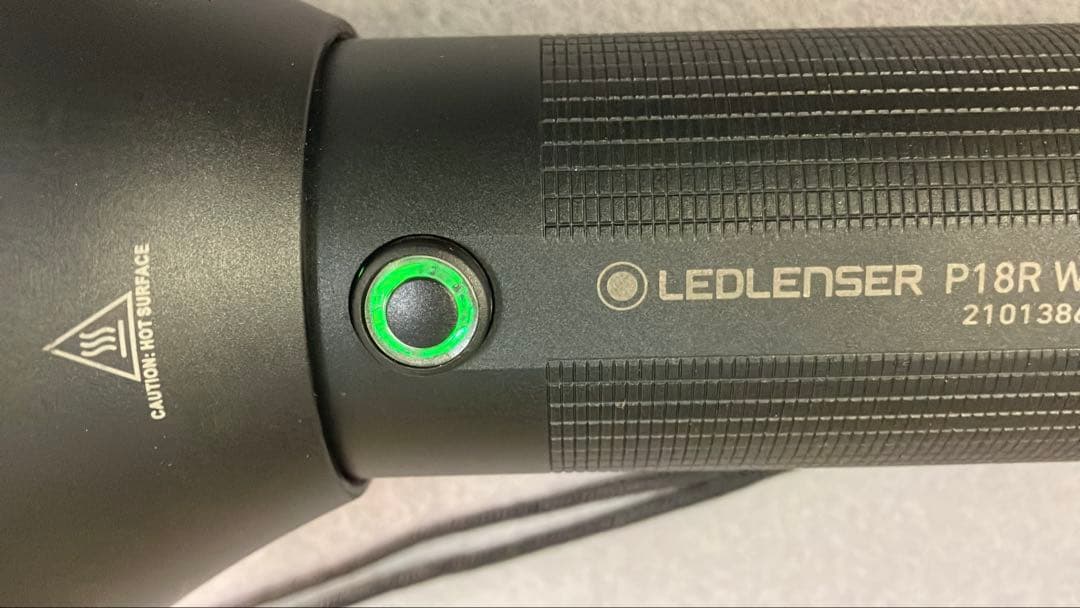LEDLENSER P18R Work 懐中電灯 充電器付き