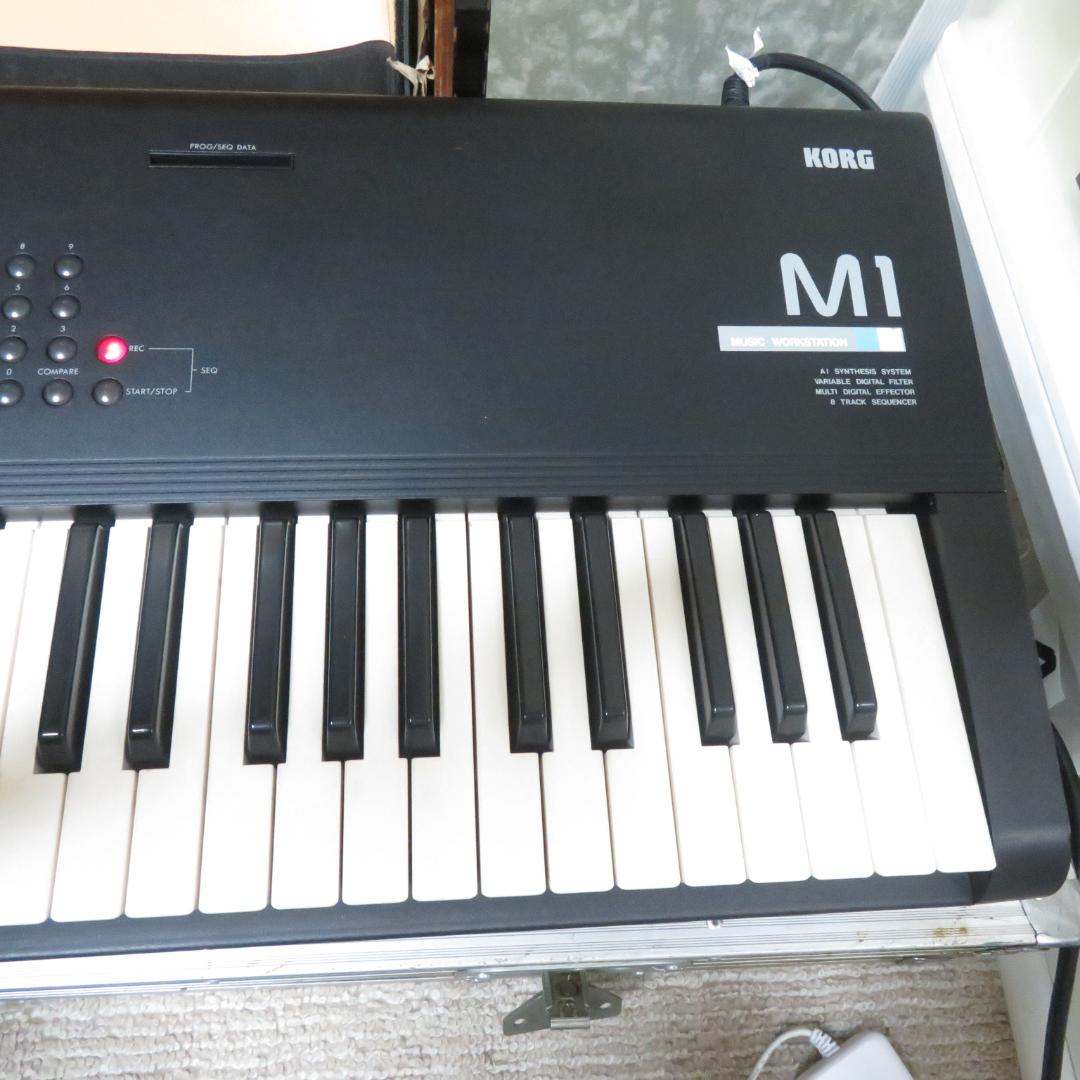 KORG コルグ M1 シンセサイザー ジャンク