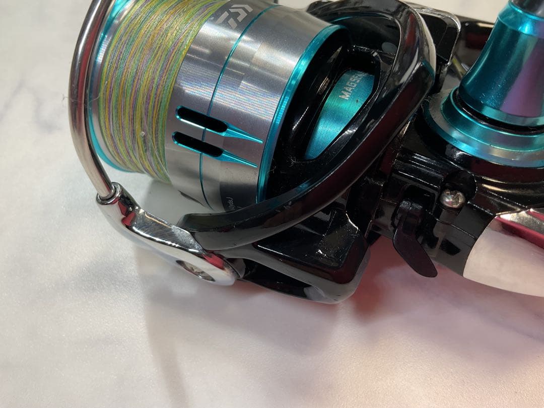 DAIWA ダイワ 19エメラルダス LT3000S-CH-DH