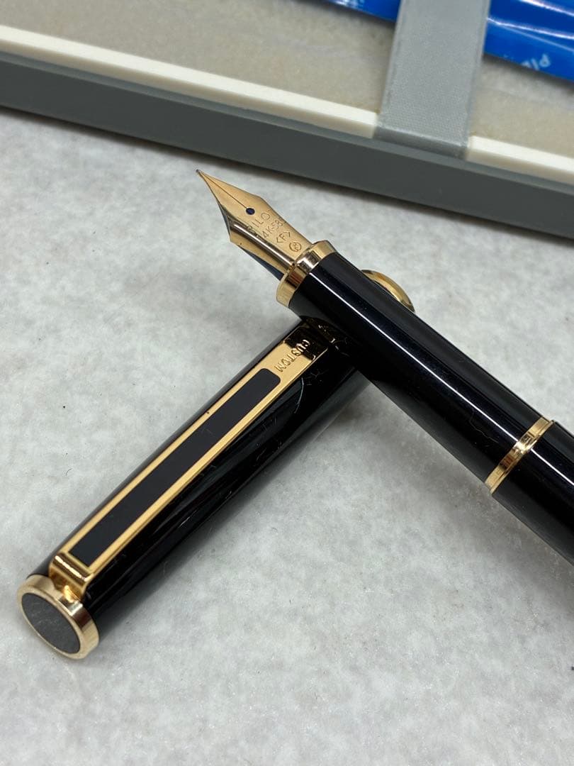 新品 PILOT パイロット カスタム 万年筆 <F> ペン先 14K 585
