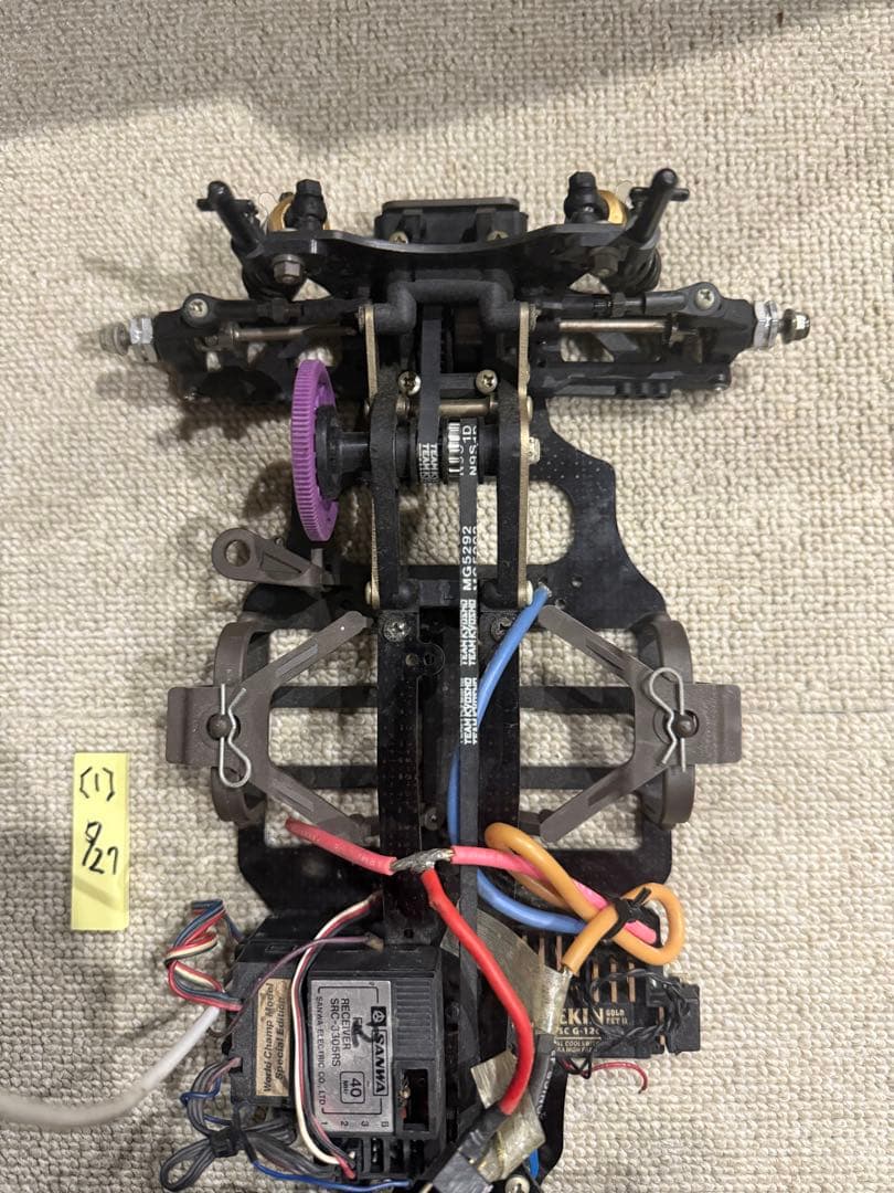 【1】旧車　シャーシ　当時物　ラジコン　車　カーボン