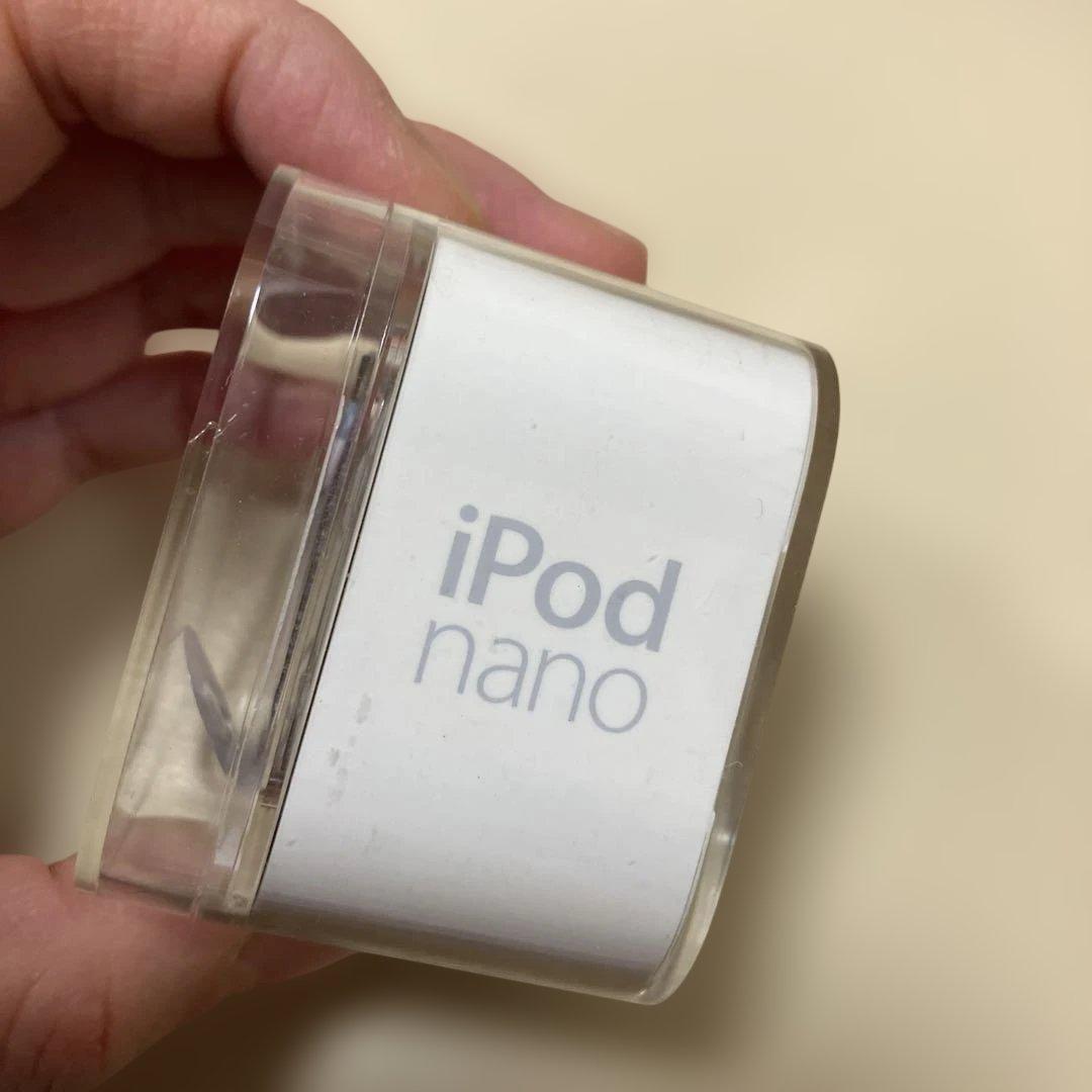 新品未使用　Apple iPod nano 16G シルバー USBケーブル付き