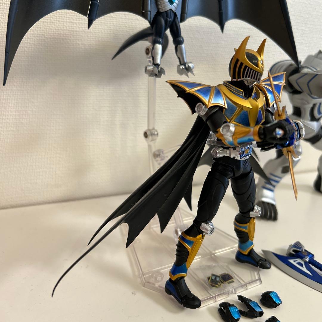 S.H.figuarts フィギュアーツ 仮面ライダータイガ ミラーモンスター付