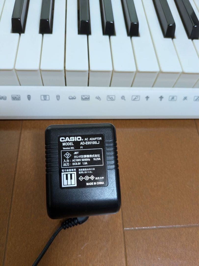 CASIO LK-221 光る鍵盤 マイク付き 電子ピアノ キーボード 楽器