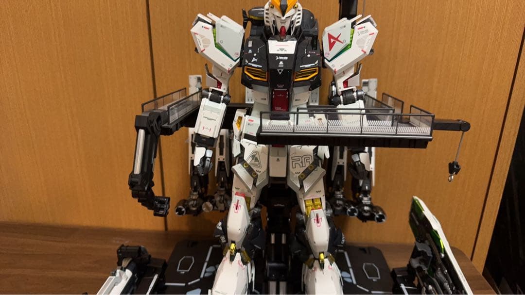 解体匠機 RX-93 νガンダム フィンファンネル装備