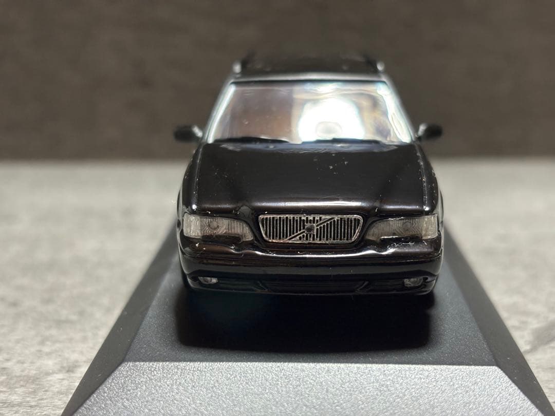 MINICHAMPS 1998 VOLVO V70 ブラック ミニカー