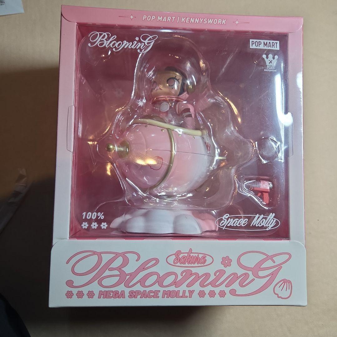 日本限定品　POP MART Mega Space Molly フィギュア