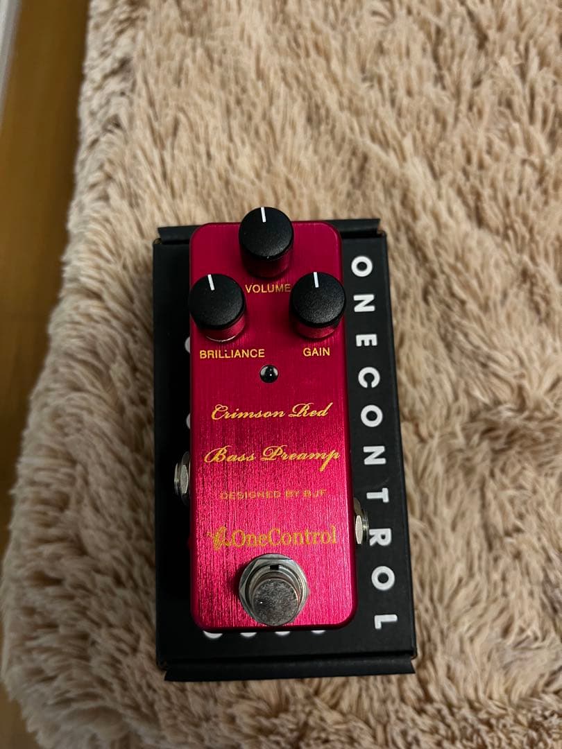 ベース One Control Red Crimson Bass Preamp