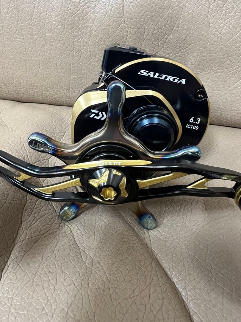 DAIWA 21SALTIGA IC100 L LIVREハンドル.ドラグセット
