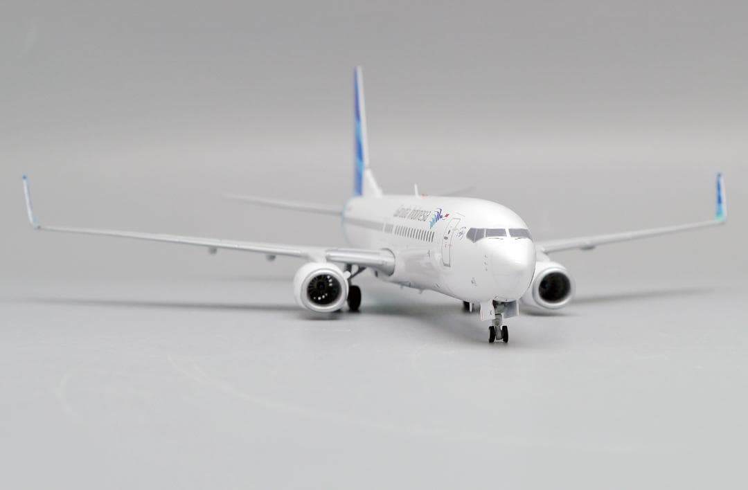ガルーダインドネシア航空 737-800 PK-GMZ 1/200