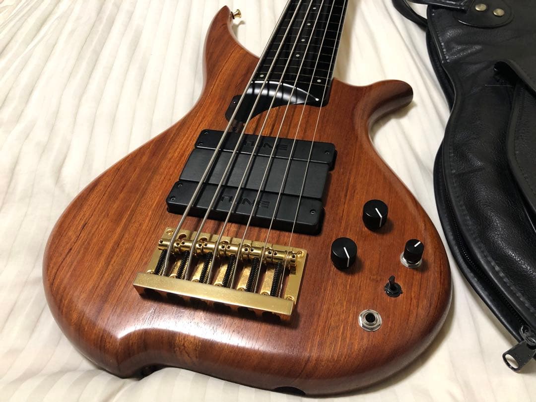TUNE TWB-6 Fretless MOD 6弦フレットレスベース