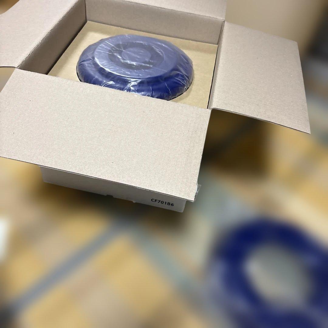 未使用品、ミネラルウォーター、サーバー容器 上下フィルター付き