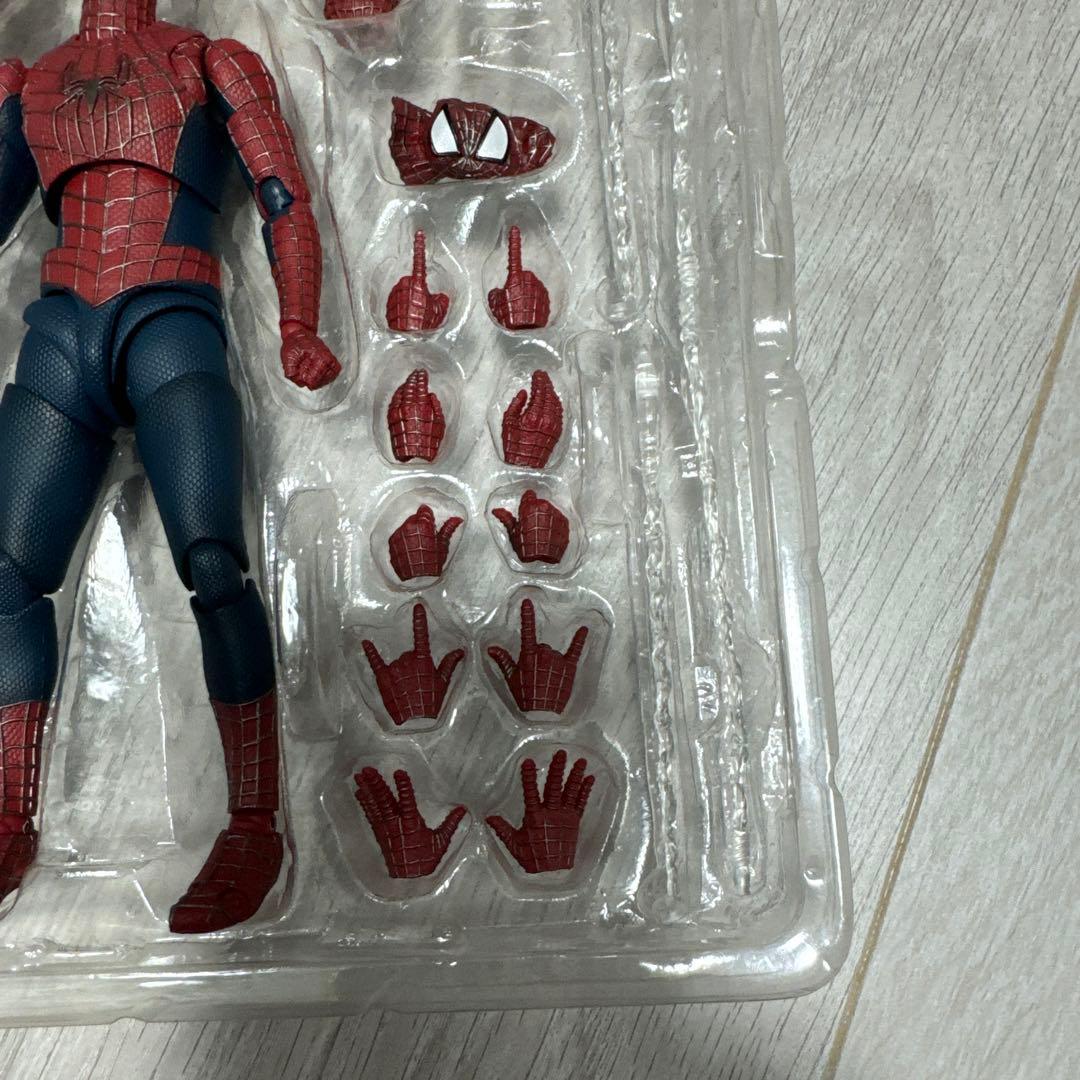 フレンドリーネイバーフッドスパイダーマン フィギュアーツ