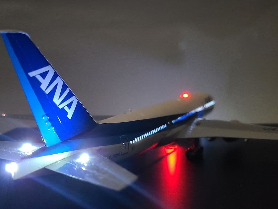 ANA BOEING 777-200 LED仕様完成品