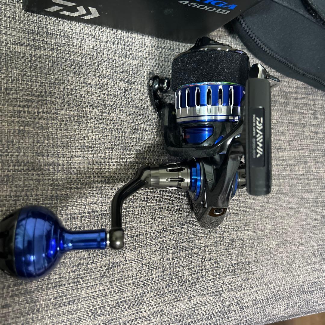 DAIWA SALTIGA 4500H スピニングリール